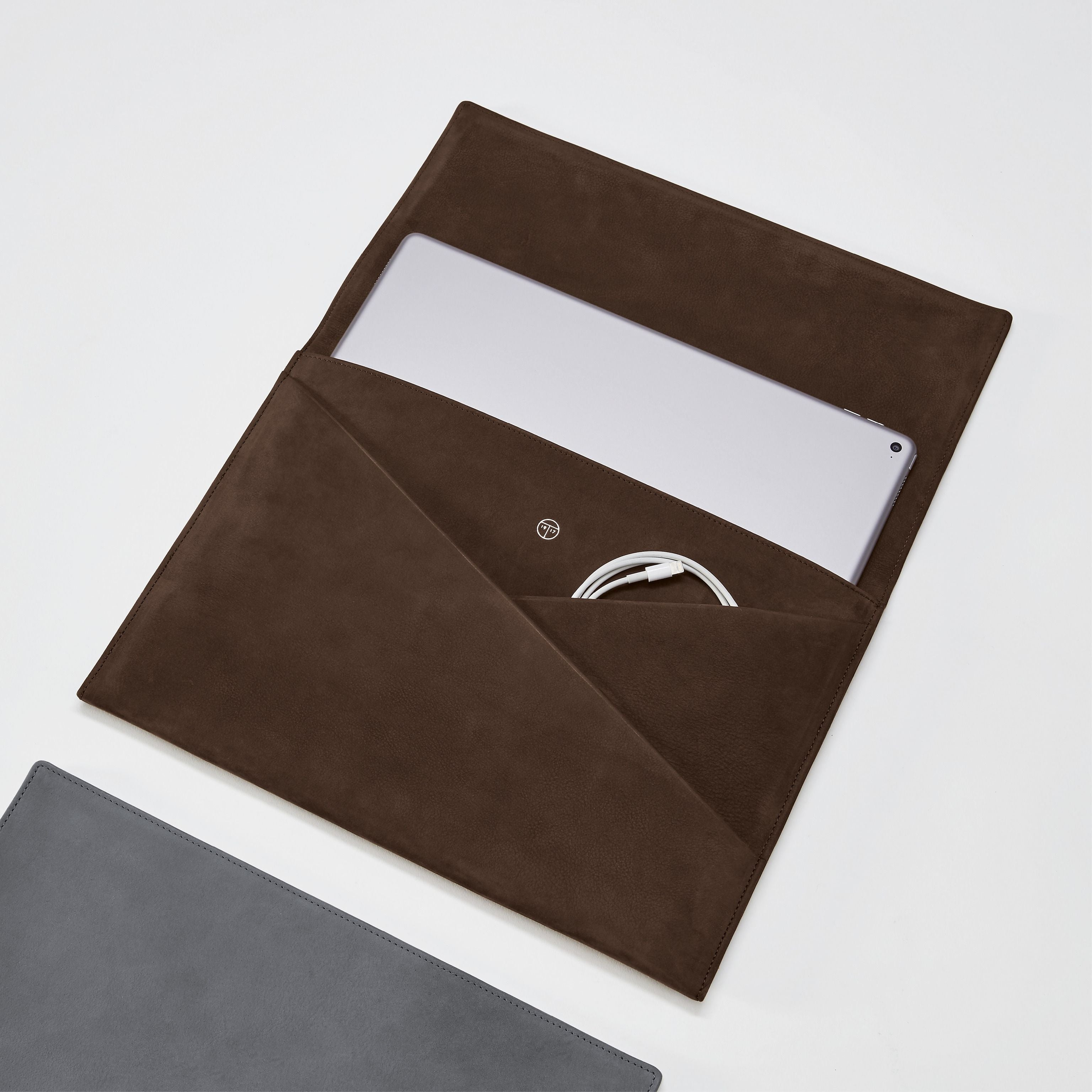 Laptop Cache Nubuck – Treuleben